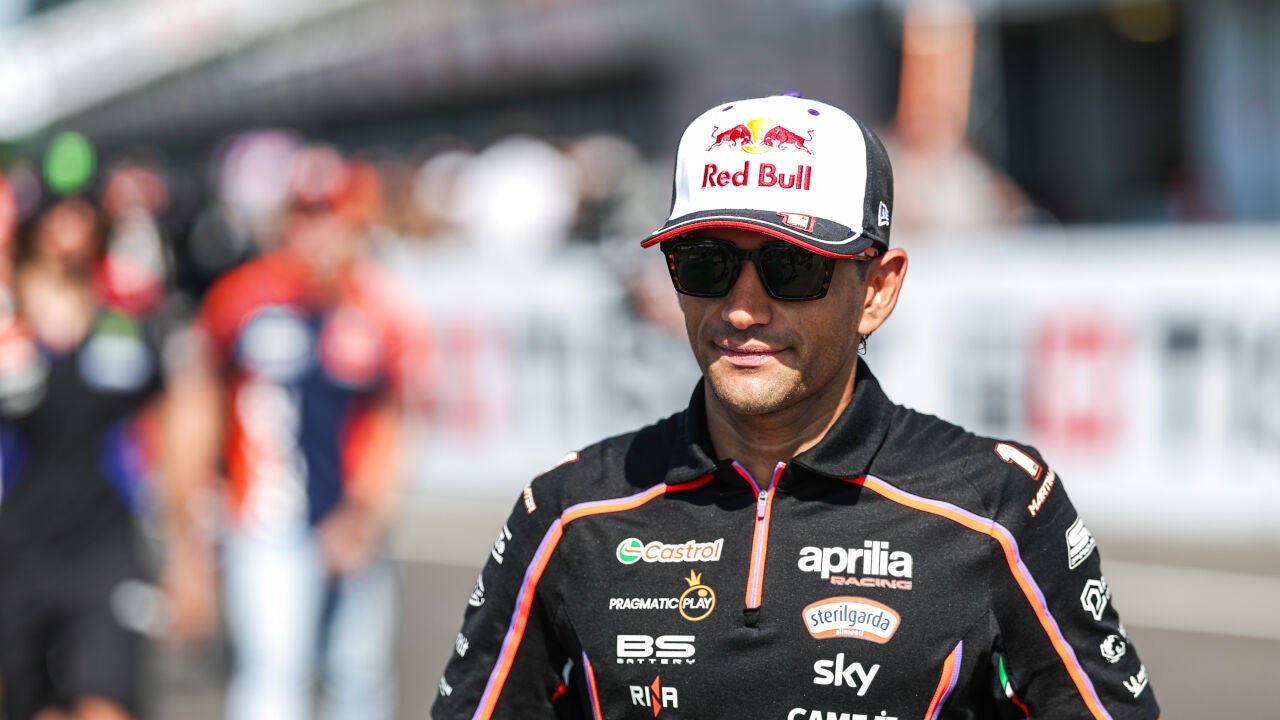 Hairy poen she's just my kind, short, curvaceous and