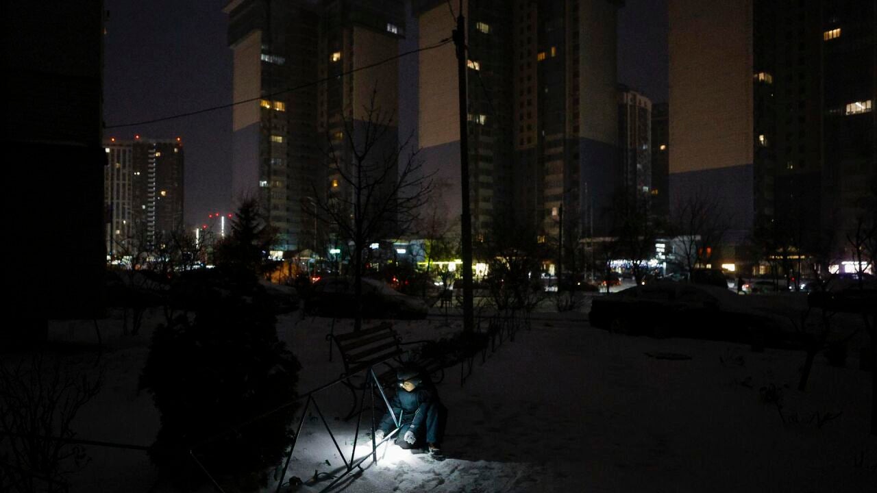 Kyiv afronta el cuarto día sin calefacción a -17 grados: las ...