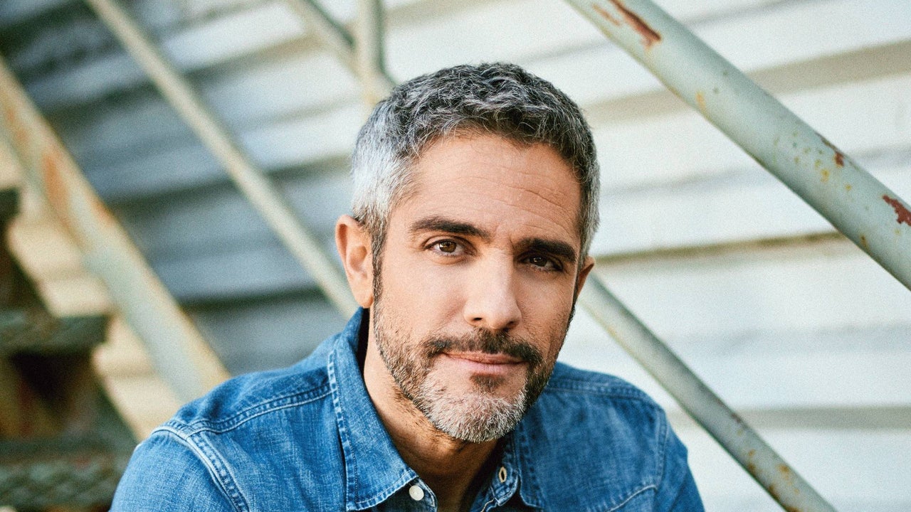 Roberto Leal debuta en la novela con una historia en la que nada (ni ...