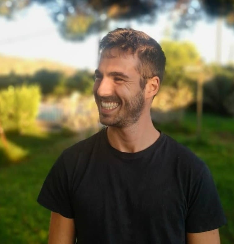 Xxxsa attractive ass but messed up augmentation and the gal